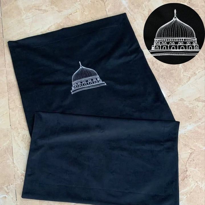 Custom Embroidered Prayer Mat - Velvet Prayer Mat – Karyan Art | كاريان أرت